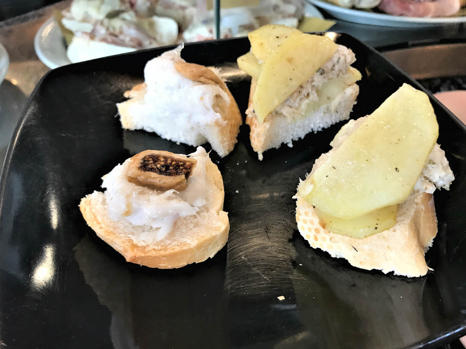 The Venetian "Cicchetto", one after the other